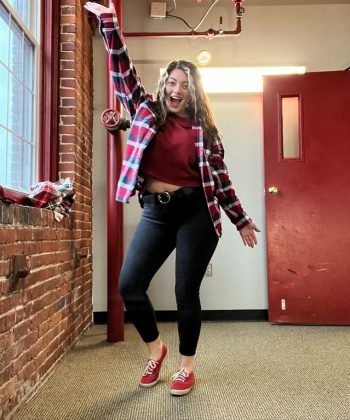 Keds Outfit Ideas: How to Style Keds (And What to Avoid) - 90s Fashion ...